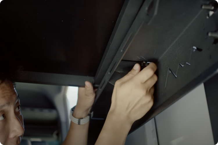 BLACK SWIVEL TABLE MOUNTING SYSTEM – White Top Adventures