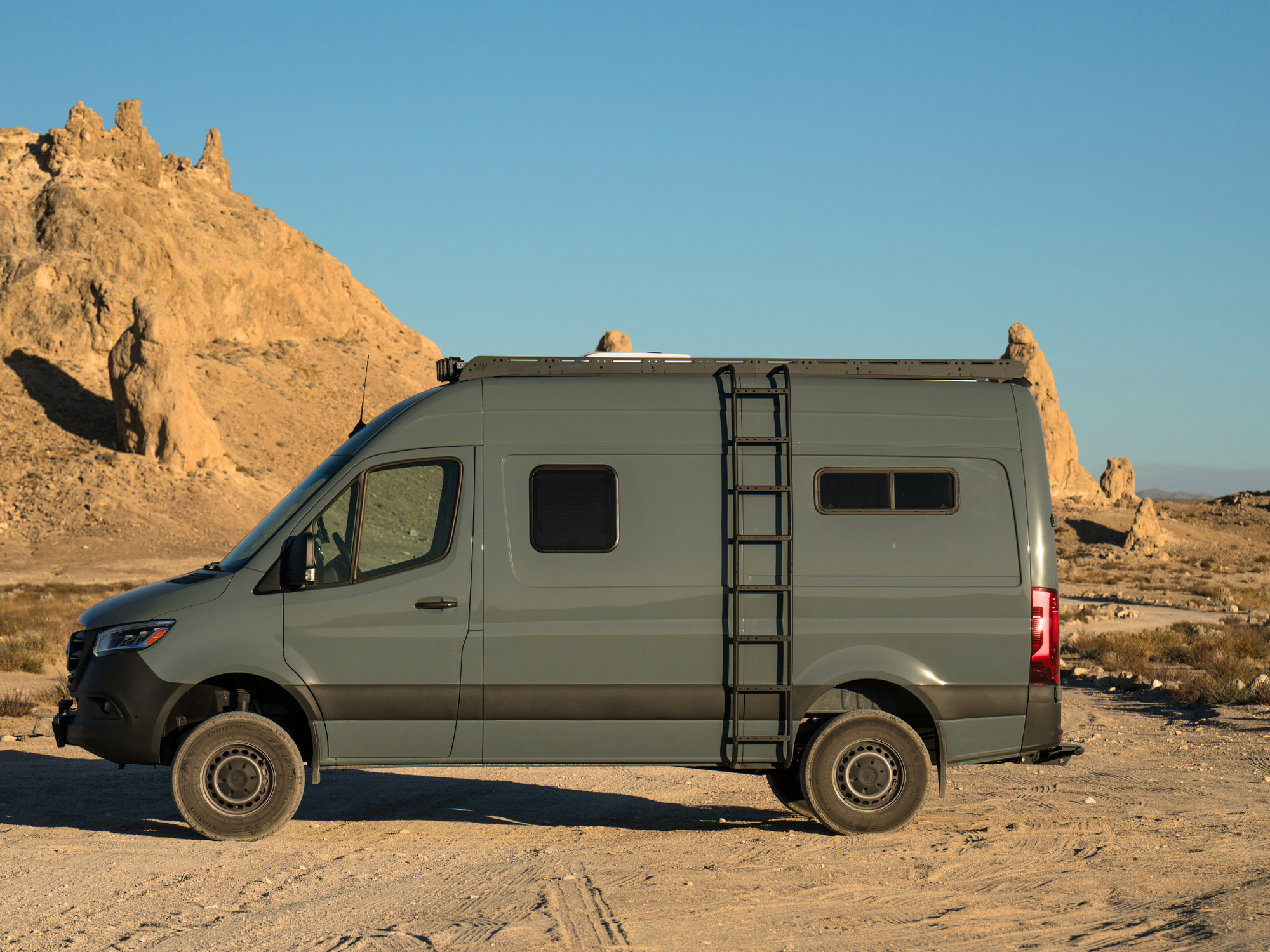 SPRINTER HIGH ROOF SIDE LADDER – White Top Adventures